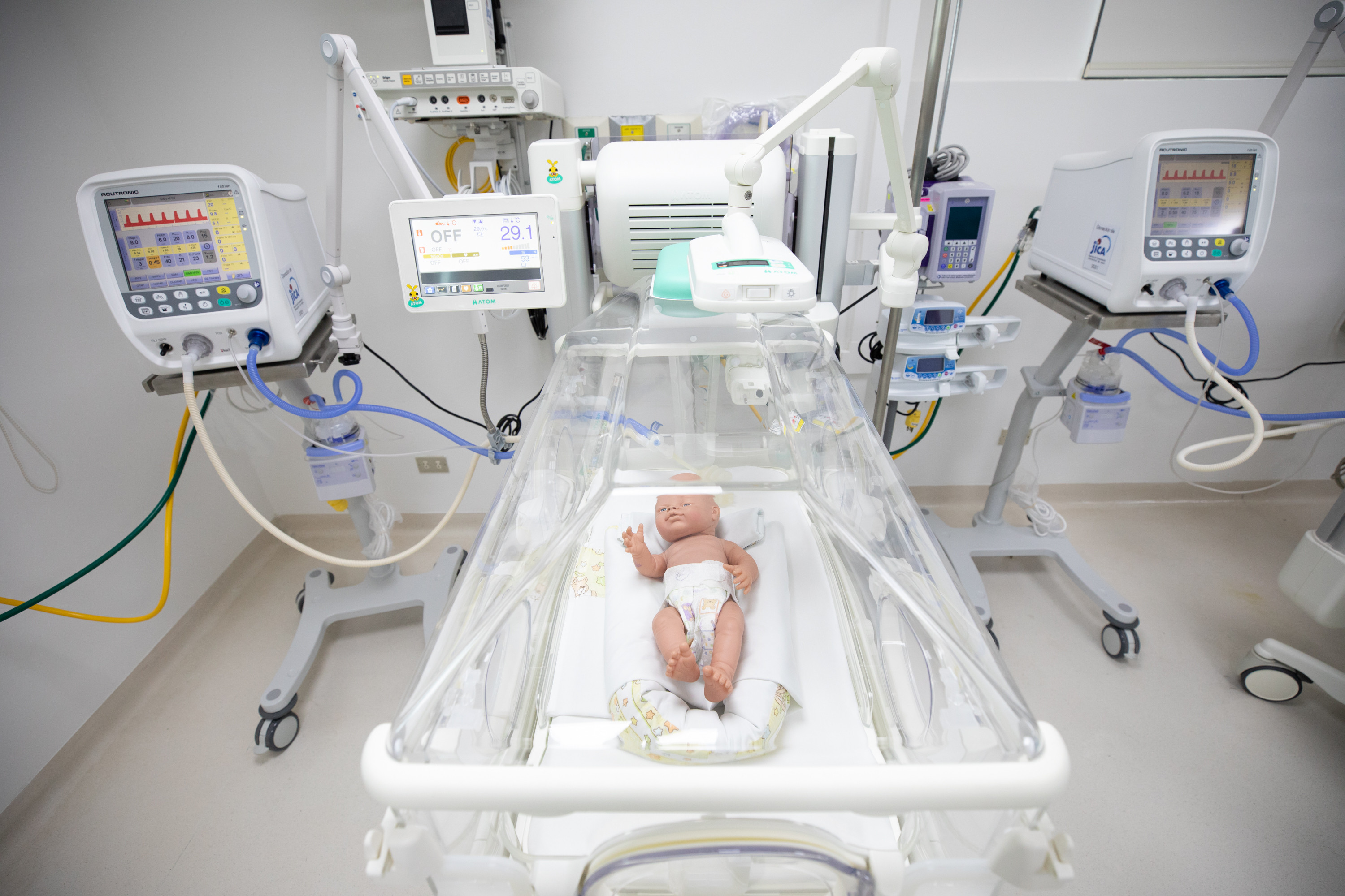 Unidad de Cuidados Intensivos (UCI) Neonatal - Clínica Centenario ...